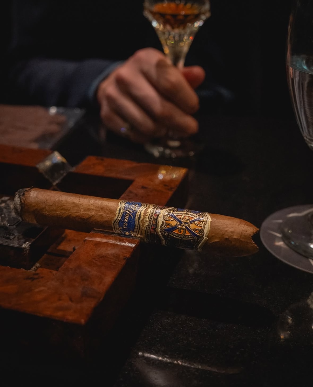 VIP Cigar Experience at Barclay-Rex New York | Virgin Gifts