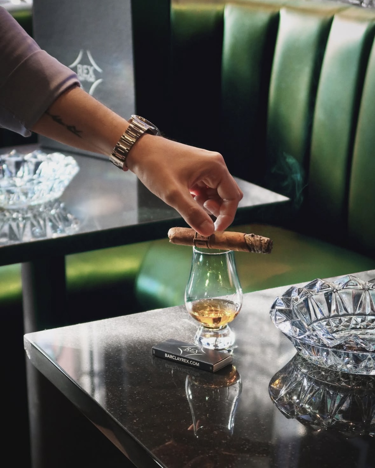 VIP Cigar Experience at Barclay-Rex New York | Virgin Gifts