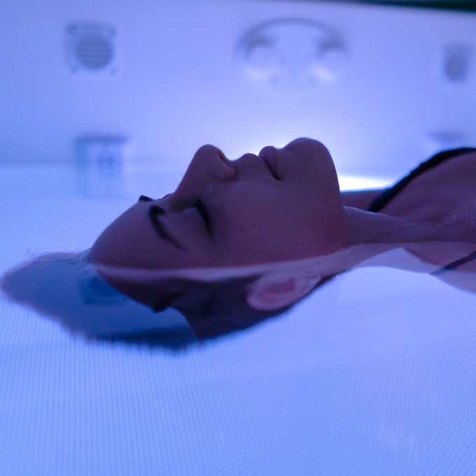 Relaxing Float Therapy Session for Two in Baldwin Park | Virgin Gifts