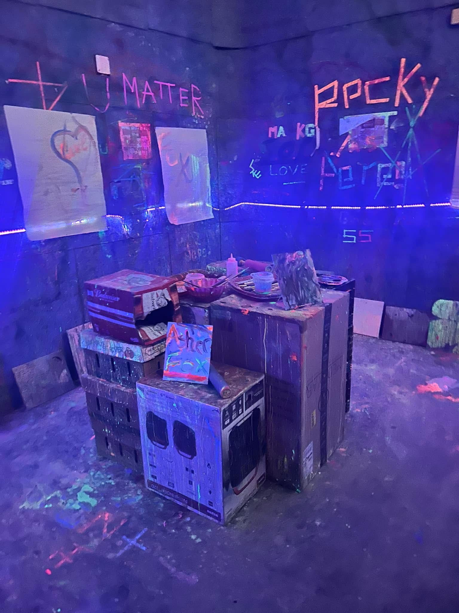 Splatter Paint Date Night | Virgin Gifts